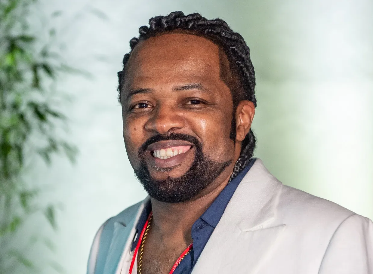 Biografia de Xande de Pilares – Biografia Resumida